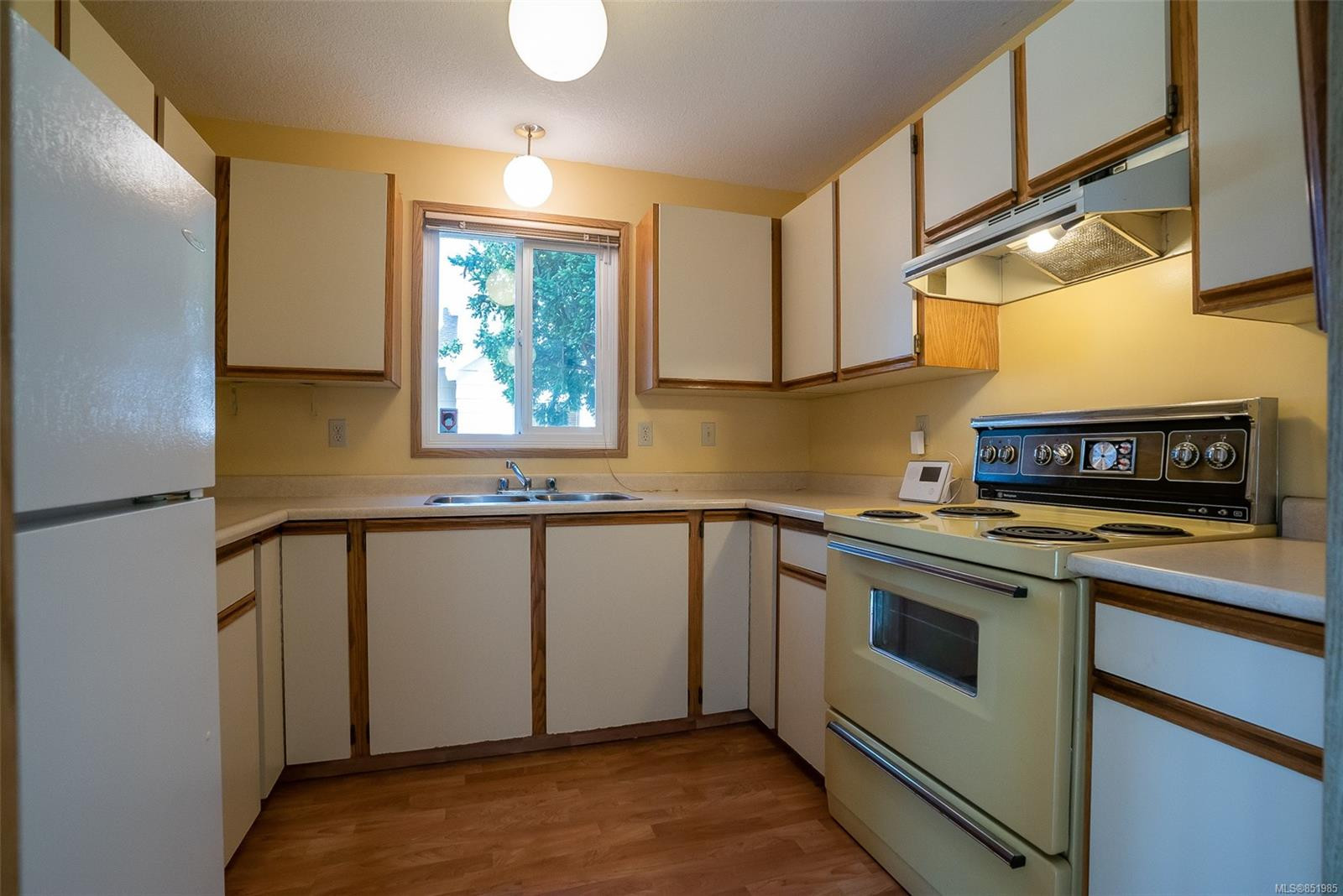 207 Milton St, Nanaimo - Vancouver Island and Nanaimo Real Estate